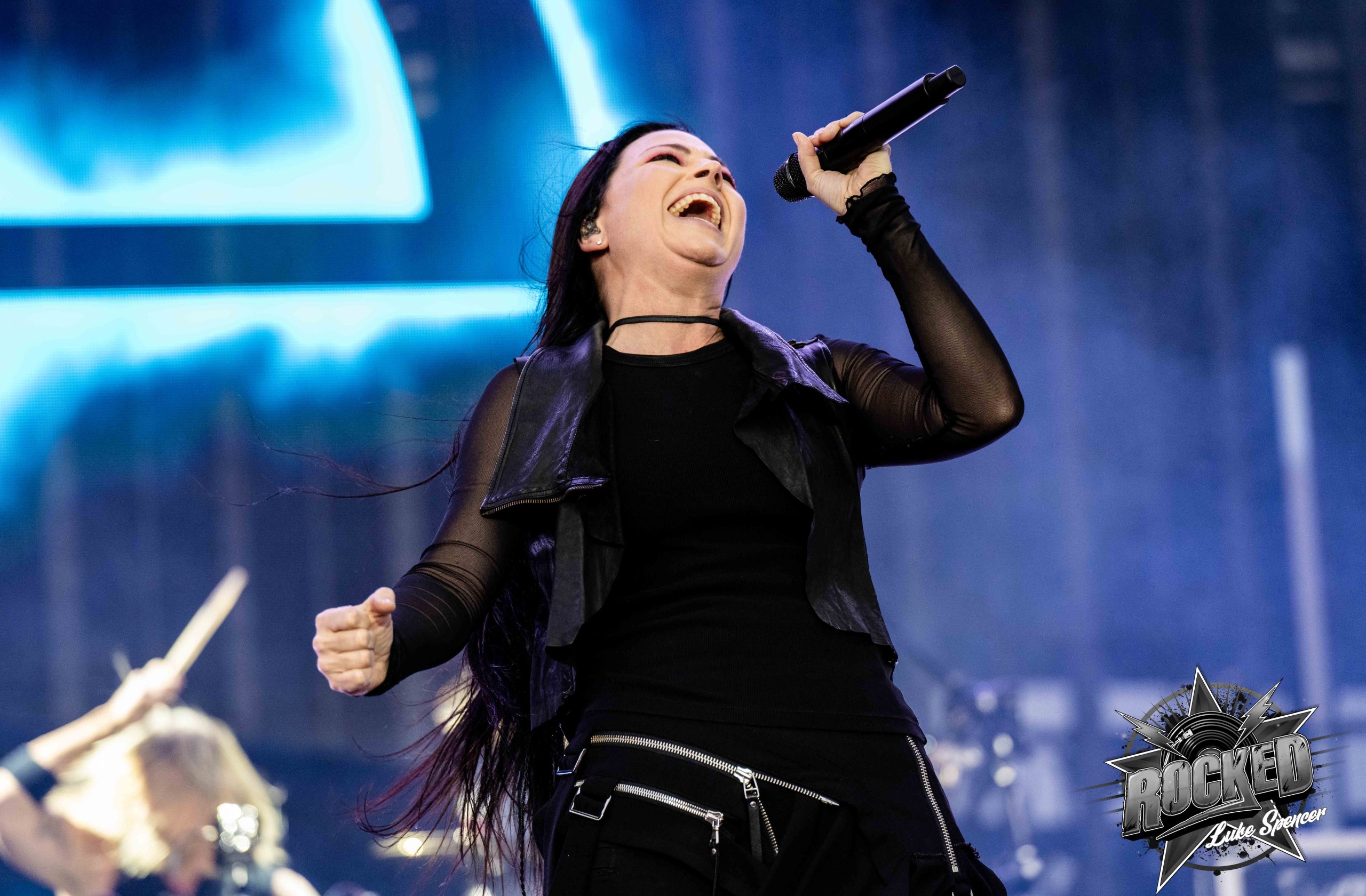 Evanescence Bring Life to Sick New World 2026 | Rocked